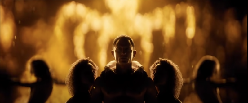 Daniel Kleinman Talks Bond Titles | Minute #5